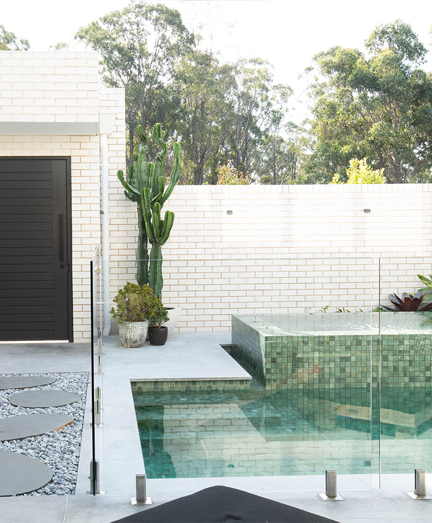 Inspired by Nature: The One Series Pool Mosaics at Artisan Exterior