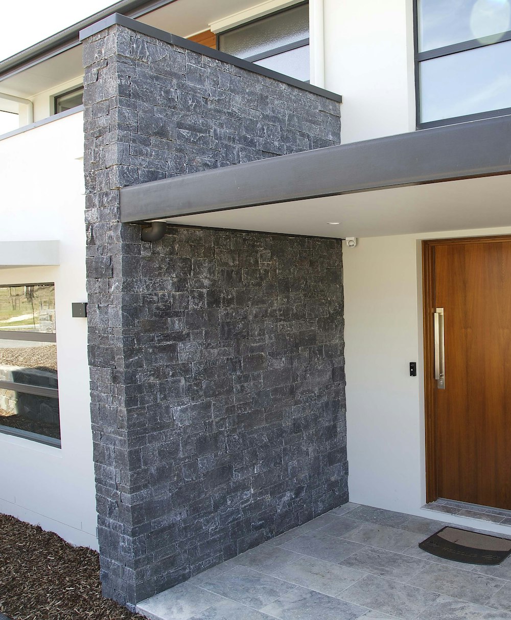 6 ways to add texture to your home with natural stone