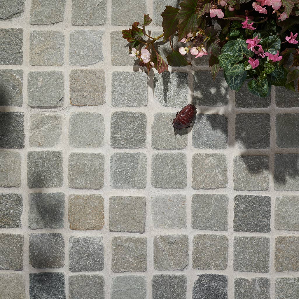 Artisan Exterior | Montreux Quartzite Mesh Cobblestones