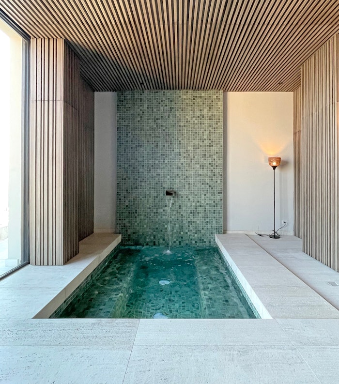 Artisan Exterior | Trace Spanish Glass Pool Tiles & Mosaics