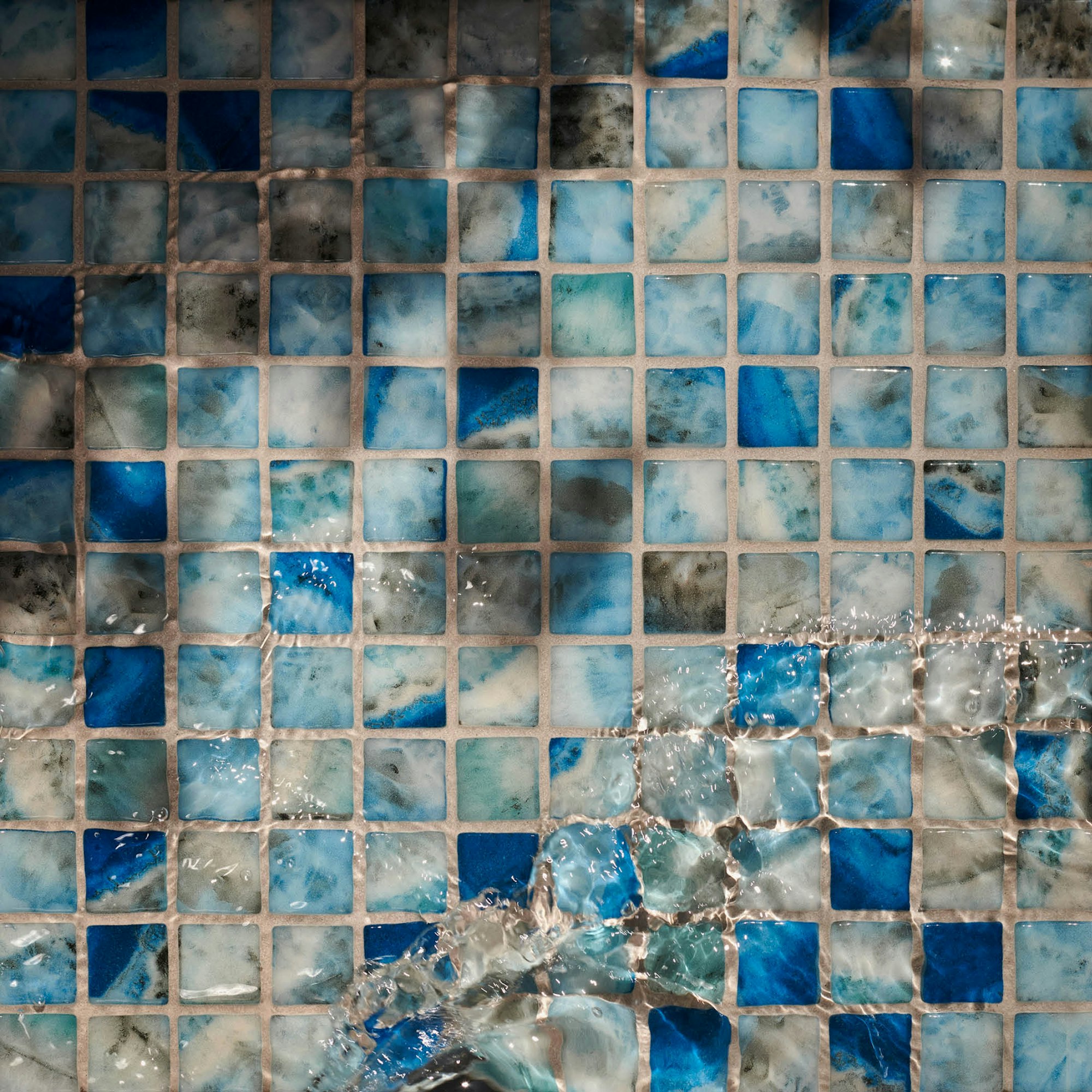 Artisan Exterior | Drift Spanish Glass Pool Tiles & Mosaics