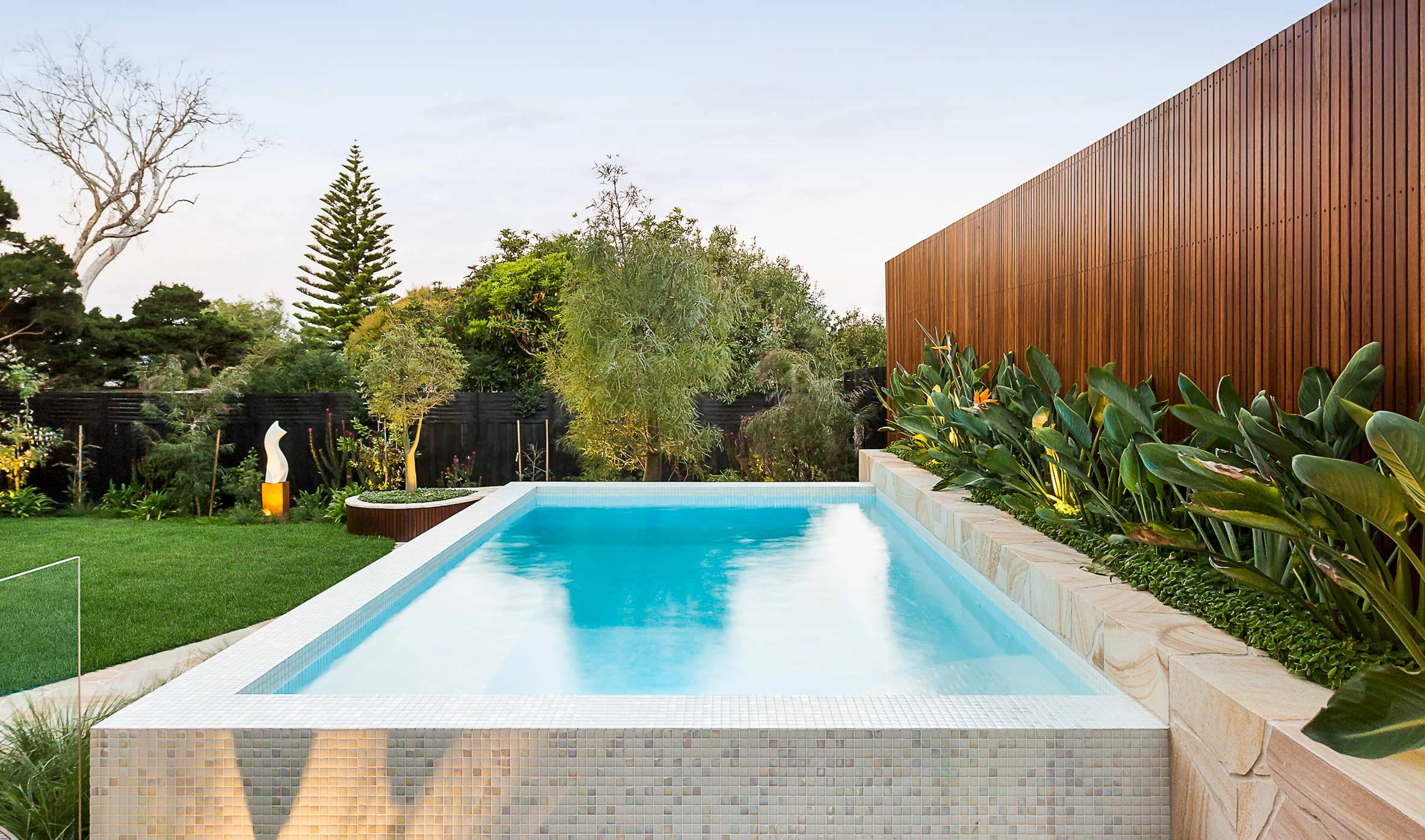 Hisbalit Shell Spanish Glass Pool Tiles | Artisan Exterior