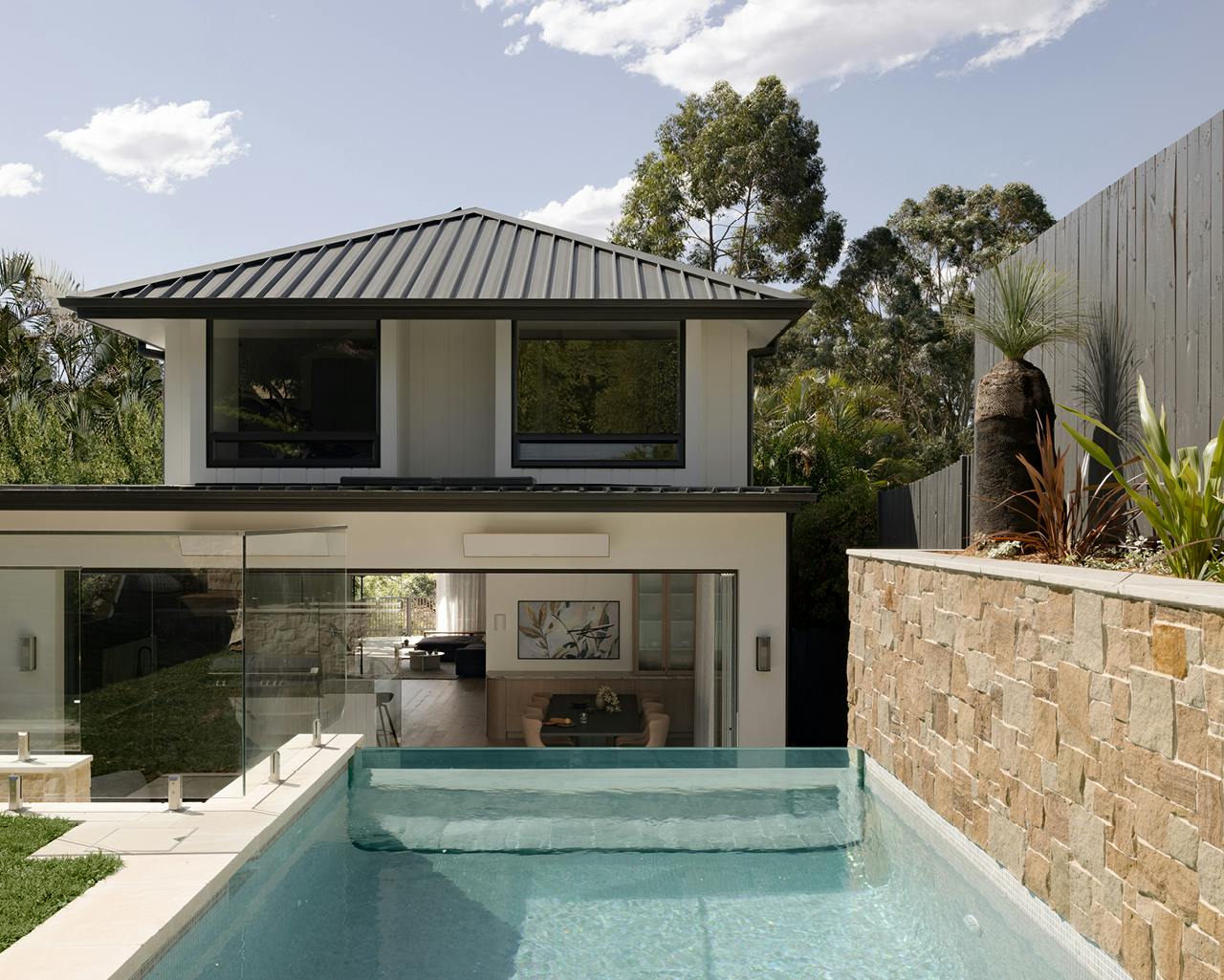 Artisan Exterior | Ridge Modular Stone Wall Cladding