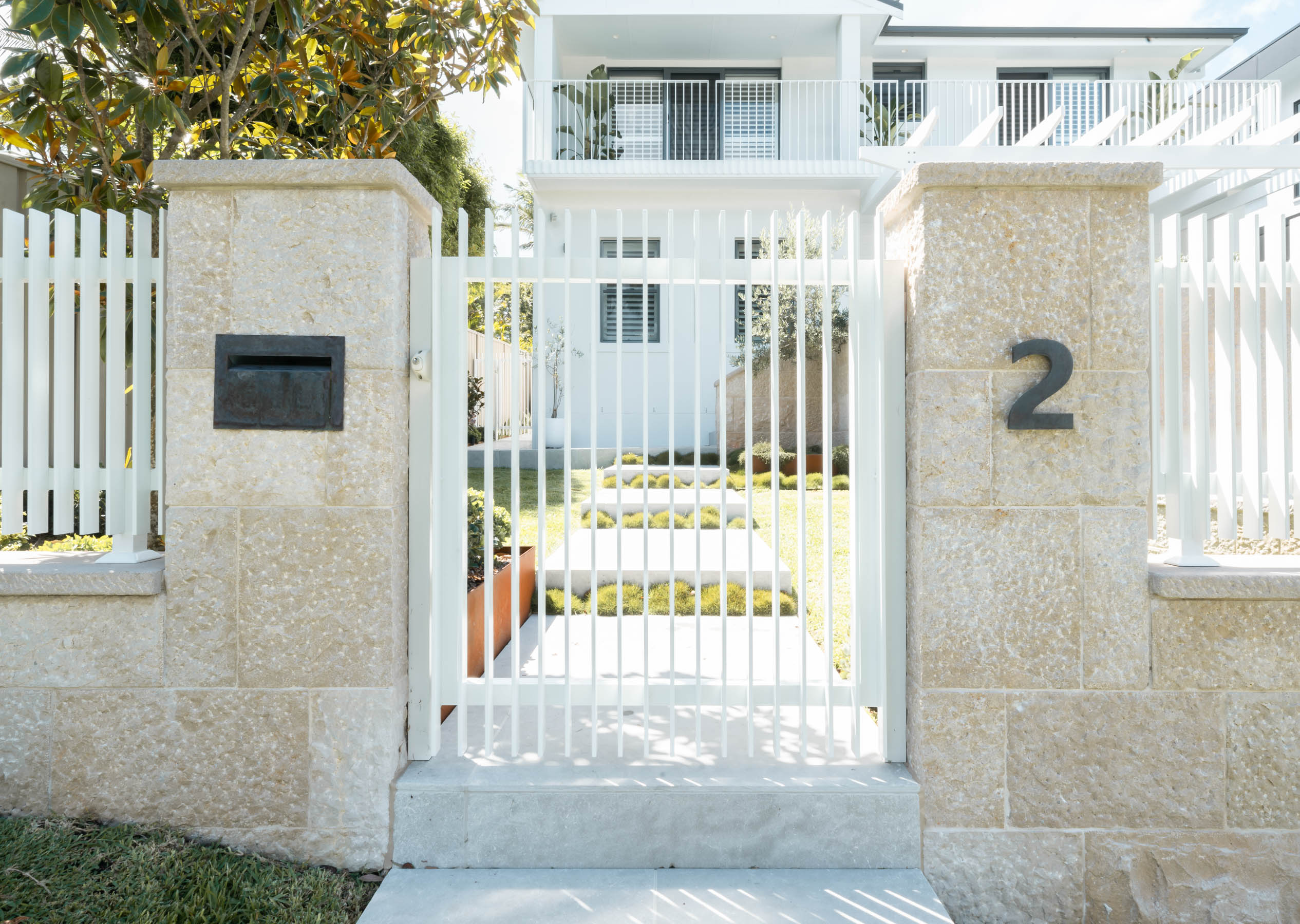 Artisan Exterior | Calcario Linear Stone Wall Cladding