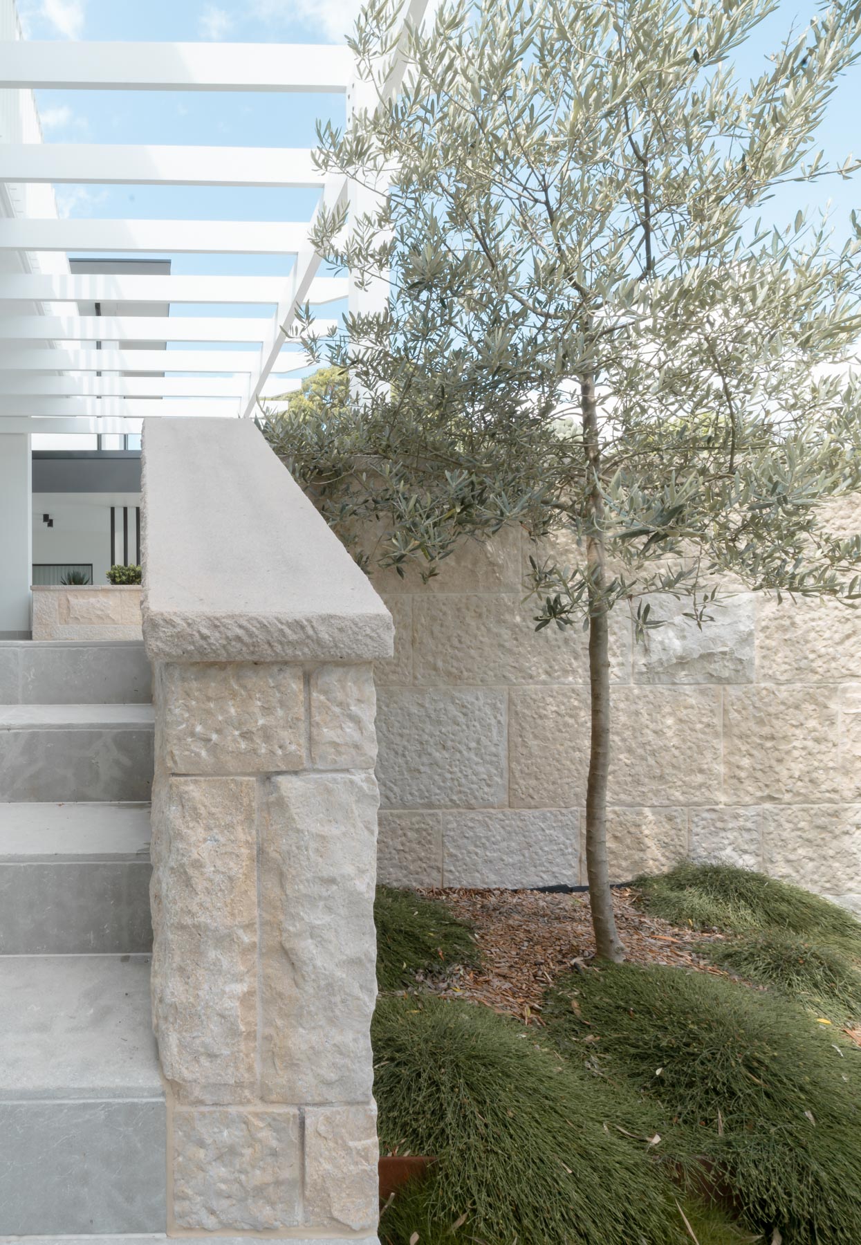 Artisan Exterior | Calcario Linear Stone Wall Cladding