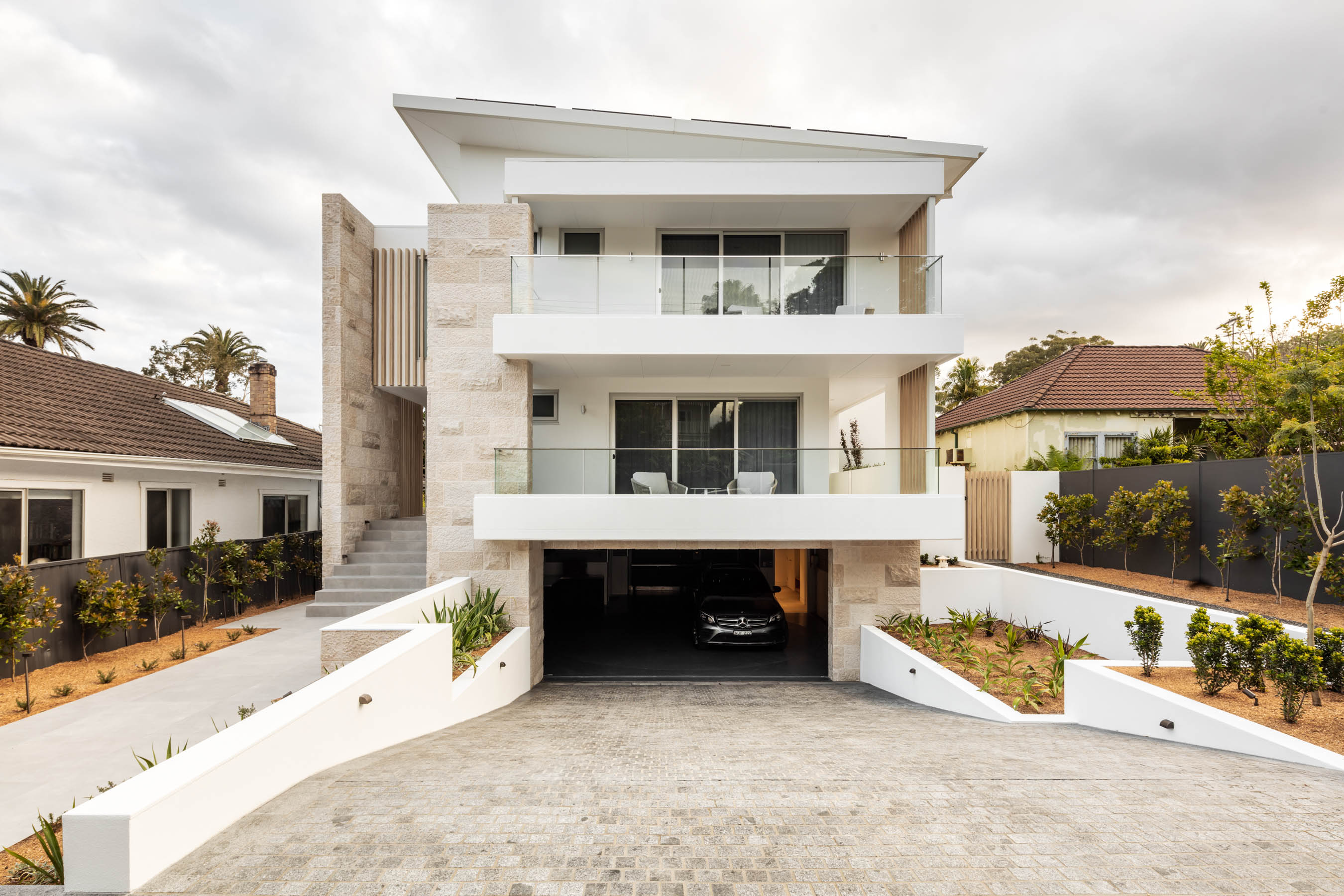 Artisan Exterior | Calcario Linear Stone Wall Cladding