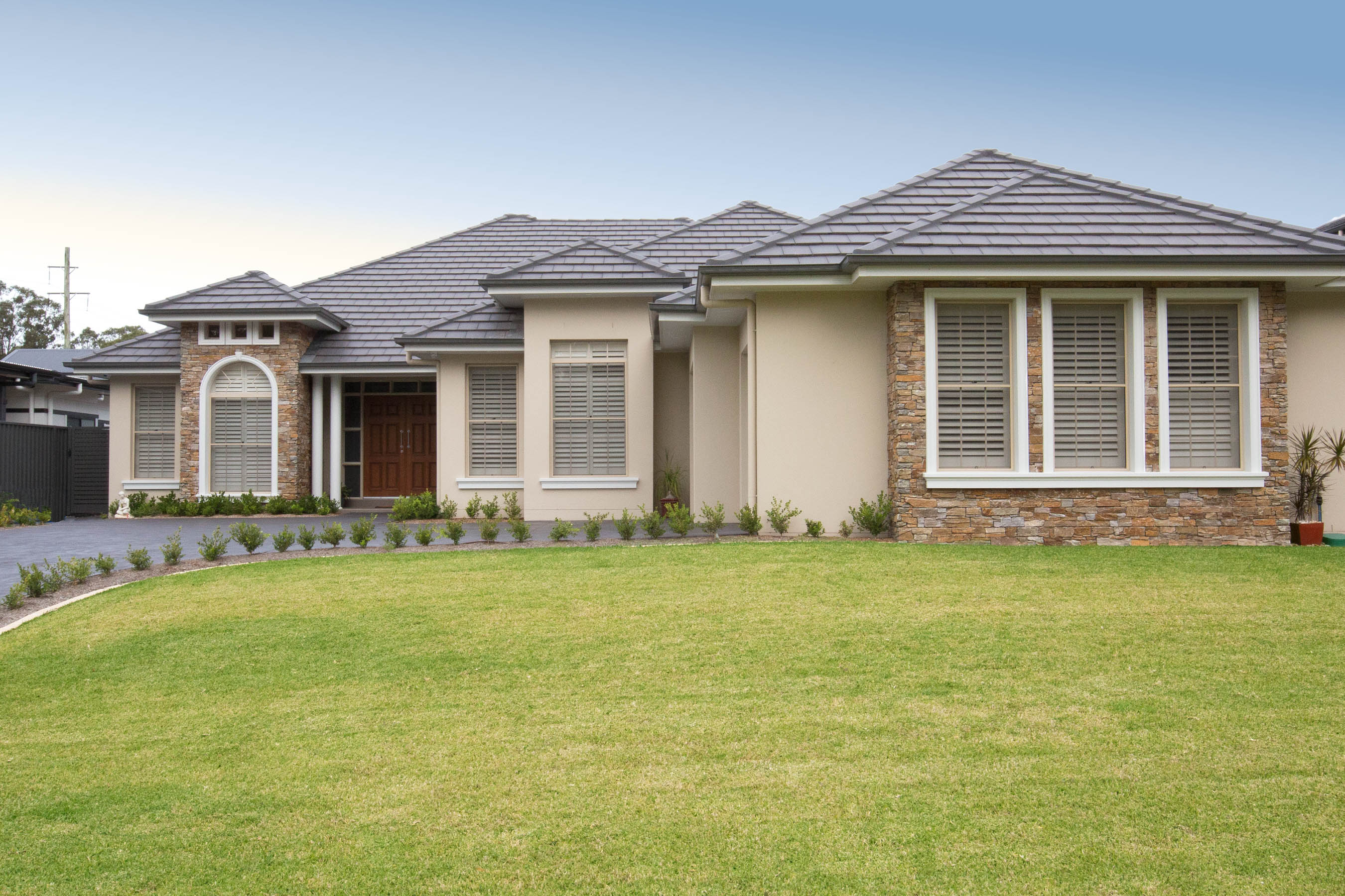 Artisan Exterior | Rustic Mica Z Panel Stacked Stone Cladding