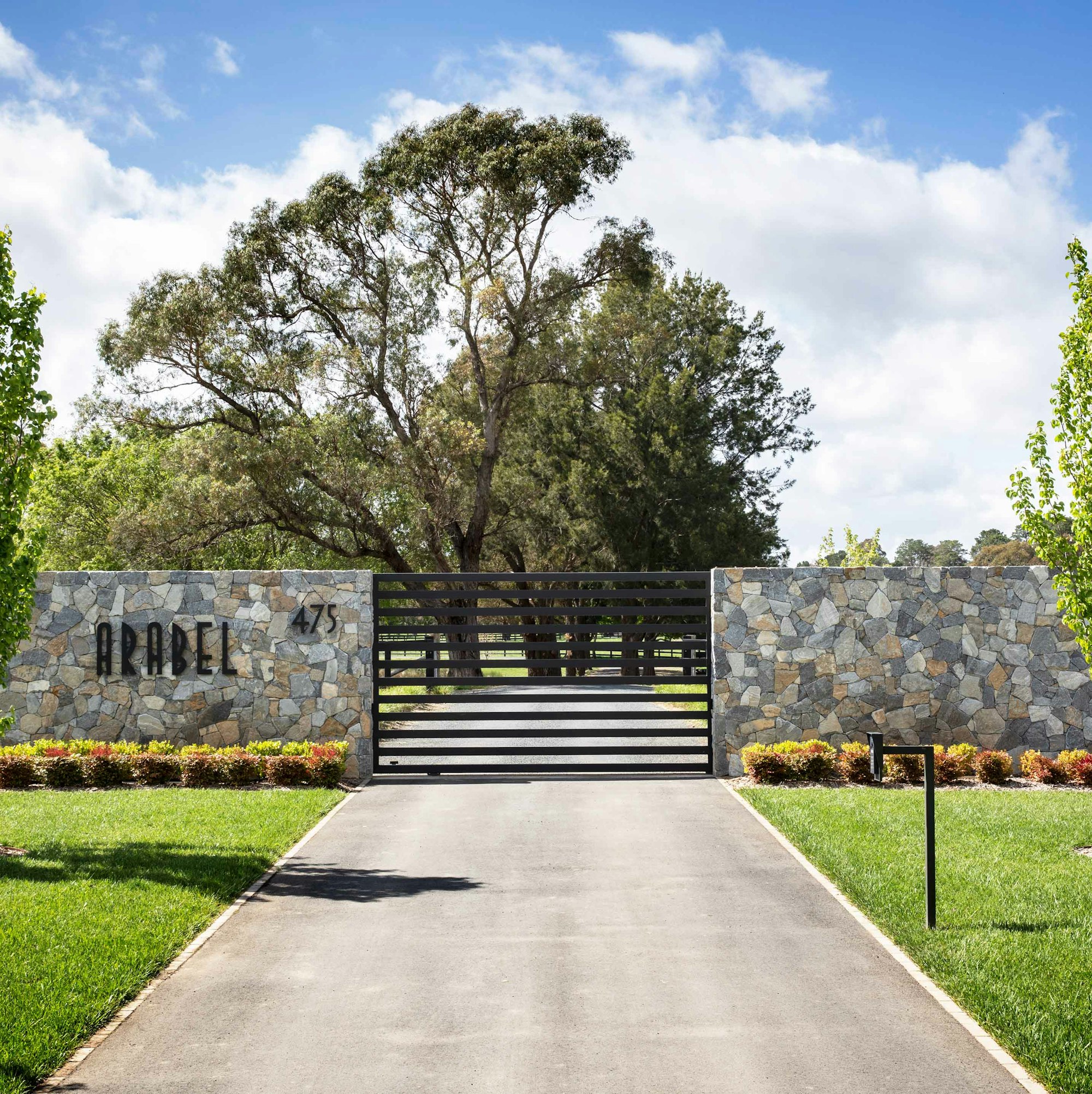 Artisan Exterior | Peak Organic Stone Wall Cladding